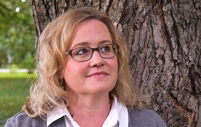 aboutimage - Lora Bloomquist~Create & Ponder