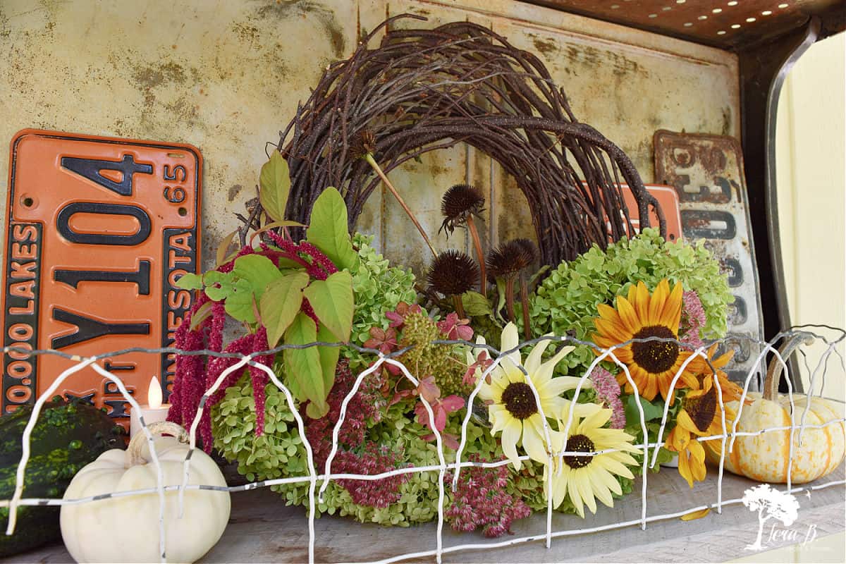 Our Vintage Farmhouse Fall Porch Tour - Lora Bloomquist~Create & Ponder