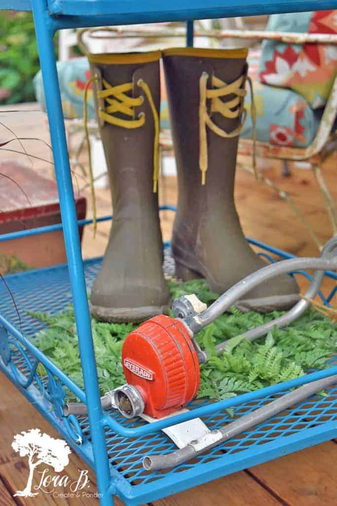 10 Easy Ways to Decorate with Vintage Garden Tools - Lora Bloomquist ...