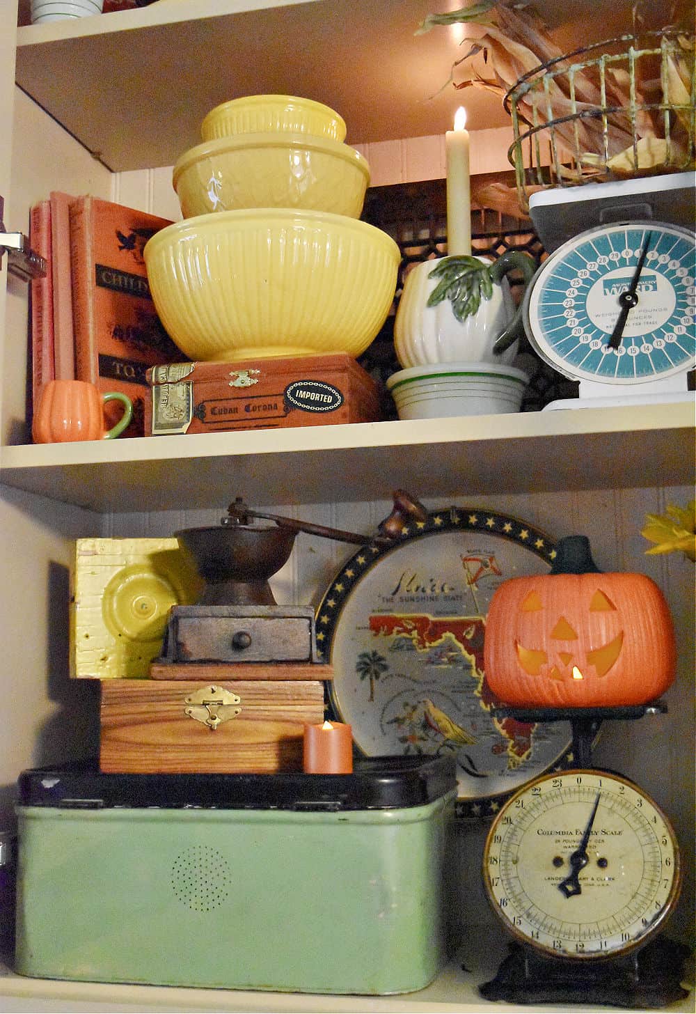 Cute and Cozy Halloween Decorated Kitchen with Vintage Style - Lora ...