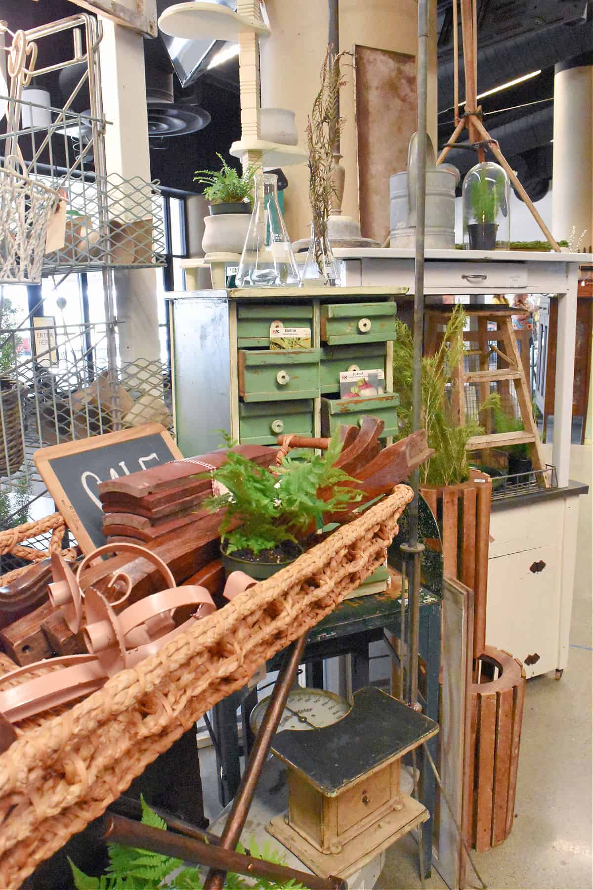 Spring Vintage Decor Ideas at Junk Bonanza - Lora Bloomquist~Create ...