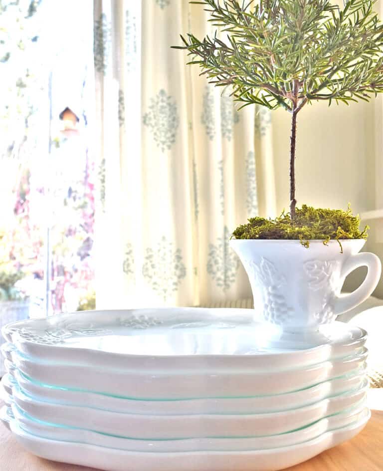 10 Pretty Ways to Decorate with Vintage Milk Glass - Lora Bloomquist ...