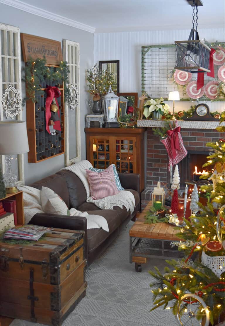 Old World Style Christmas Decor (with a retro junky twist) - Lora ...