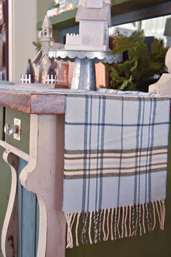 12+ Creative Ways to Decorate with a Thrifted Old Scarf - Lora ...