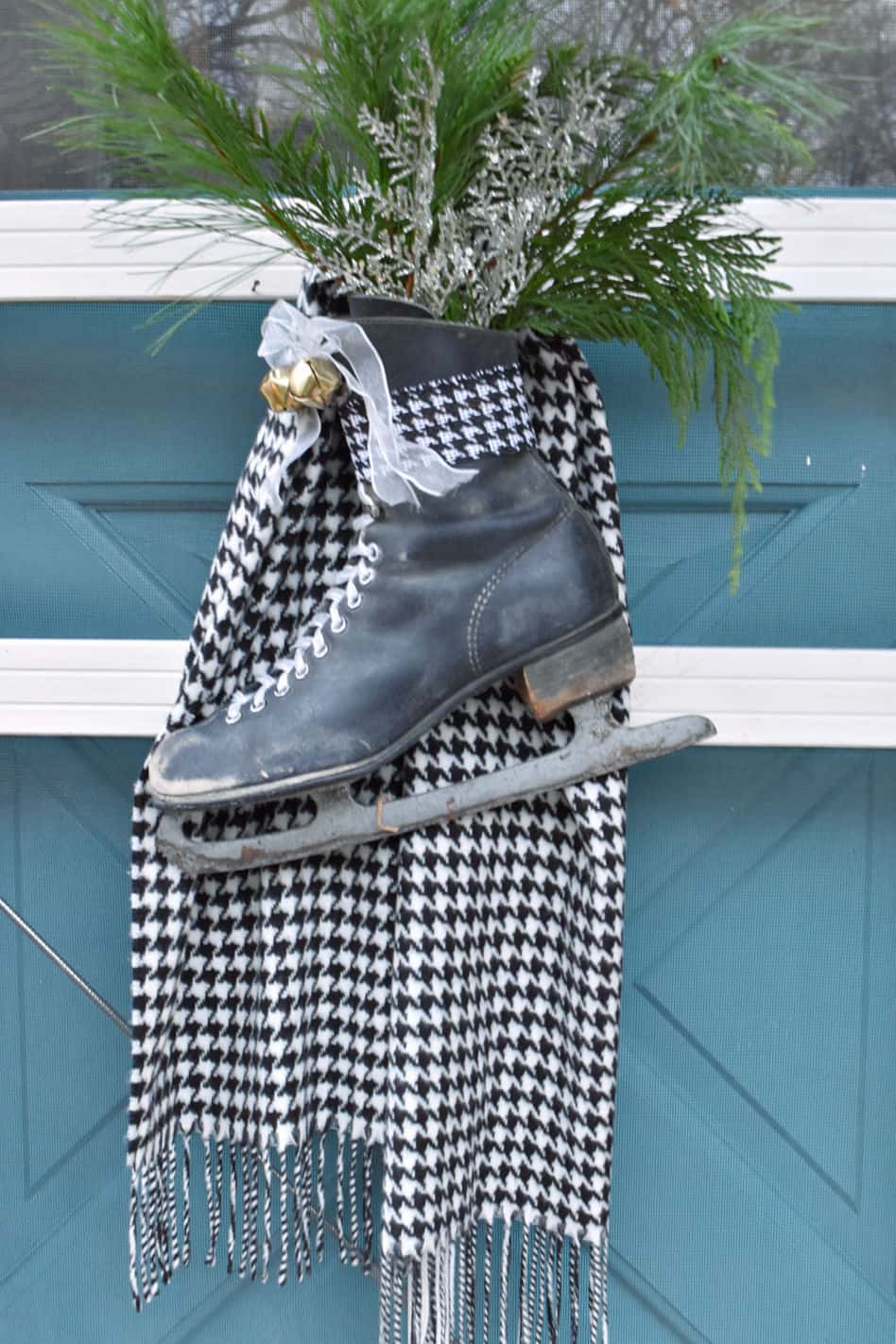 12+ Creative Ways to Decorate with a Thrifted Old Scarf - Lora ...