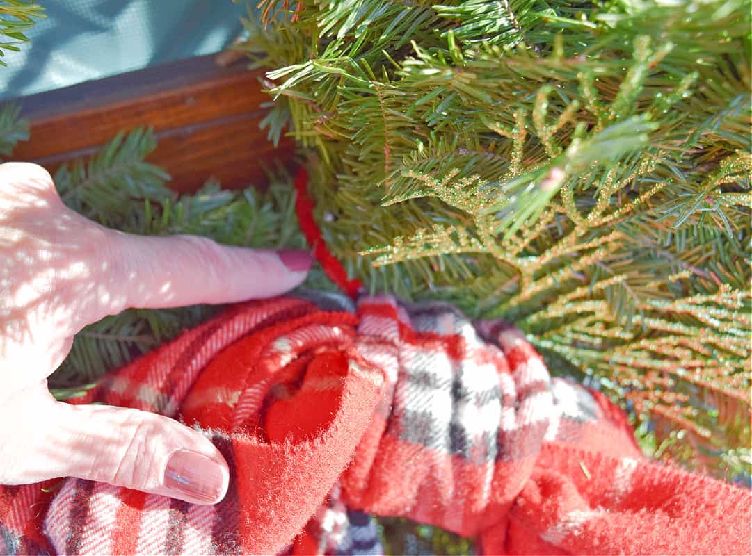 12+ Creative Ways to Decorate with a Thrifted Old Scarf - Lora ...