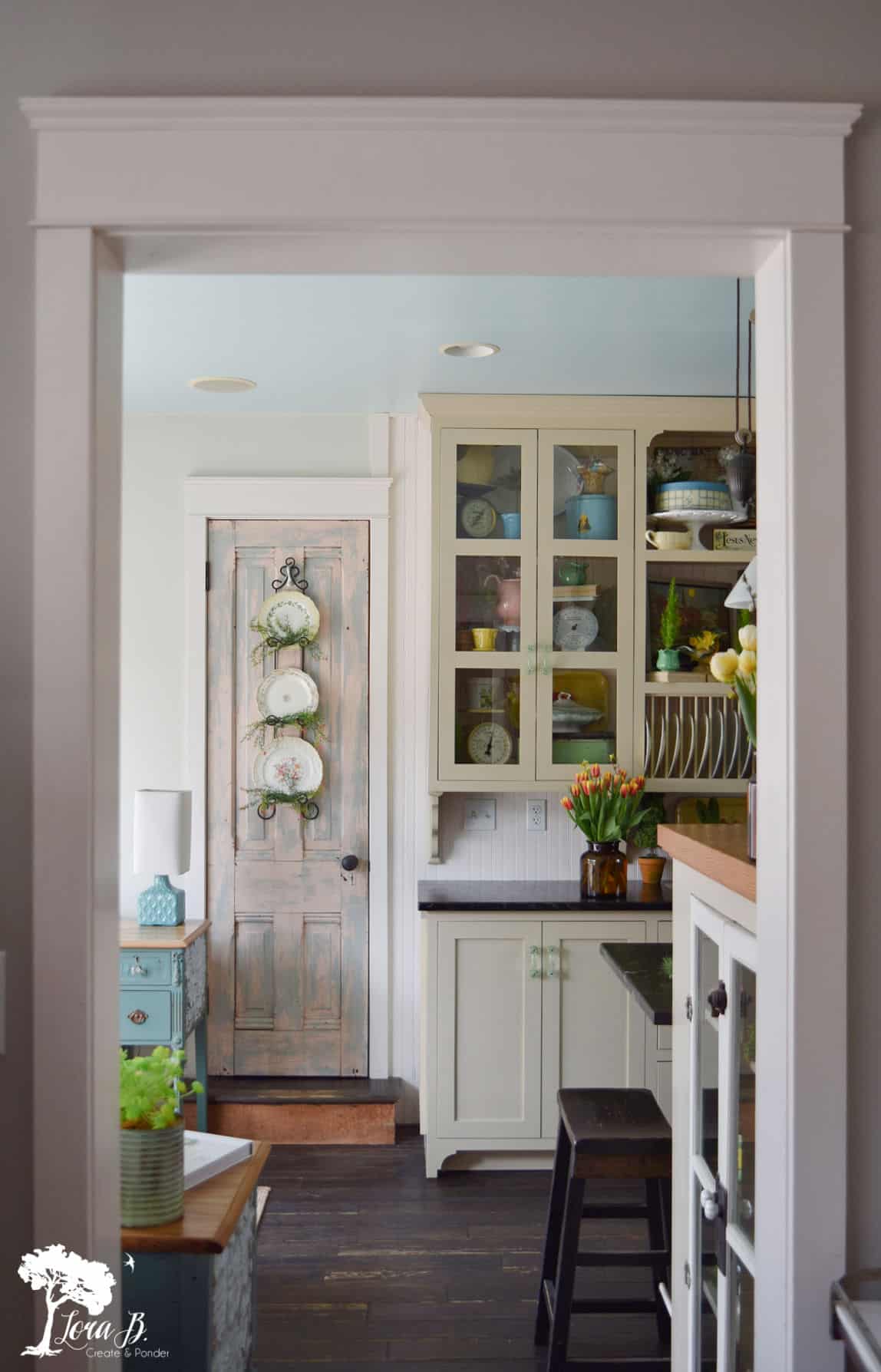 A Charming Spring Kitchen with Cottage Style - Lora Bloomquist~Create ...