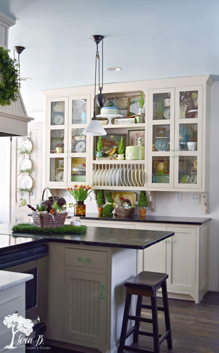 A Charming Spring Kitchen with Cottage Style - Lora Bloomquist~Create ...