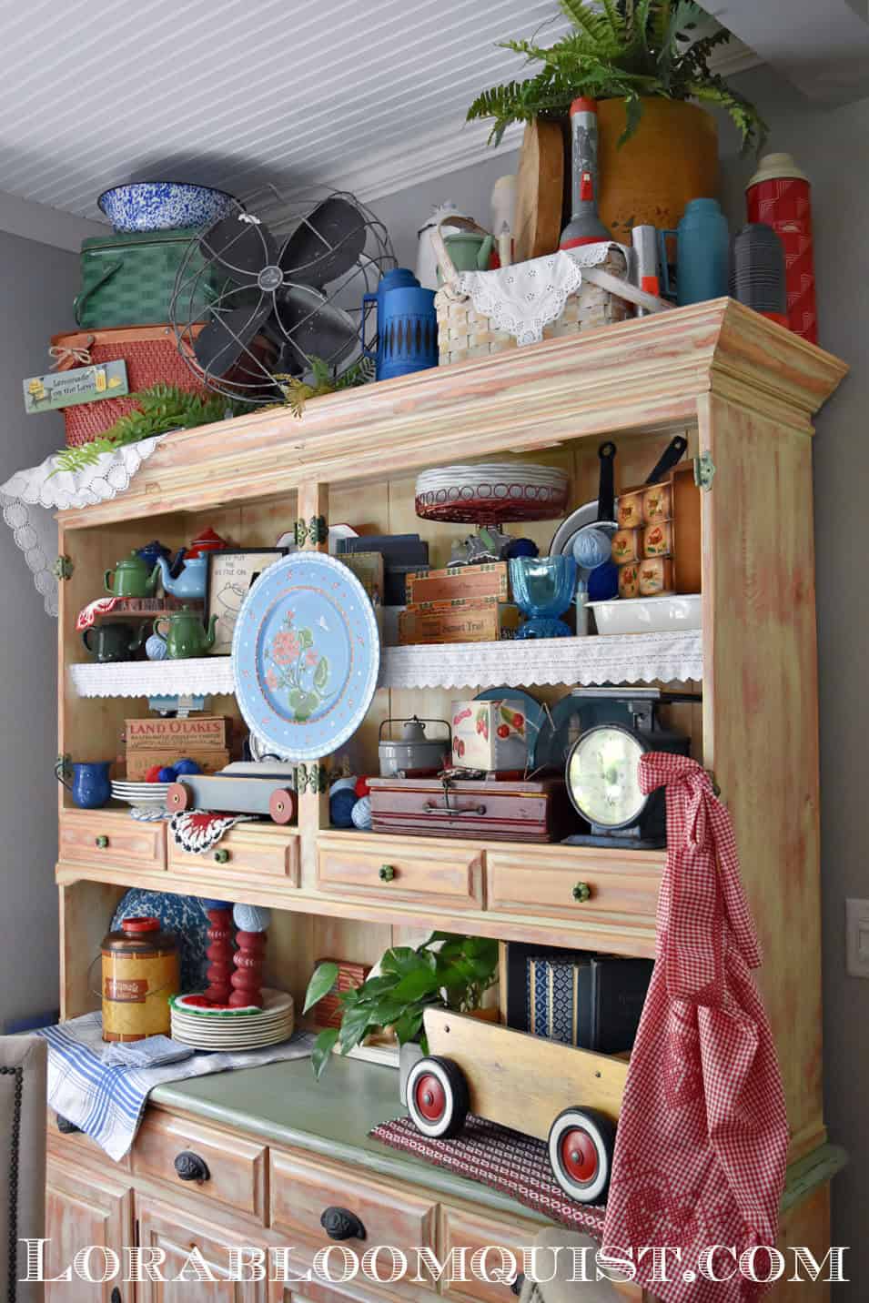 Summer Hutch Decor with Scandinavian Cabin Style Thrifted Finds - Lora ...