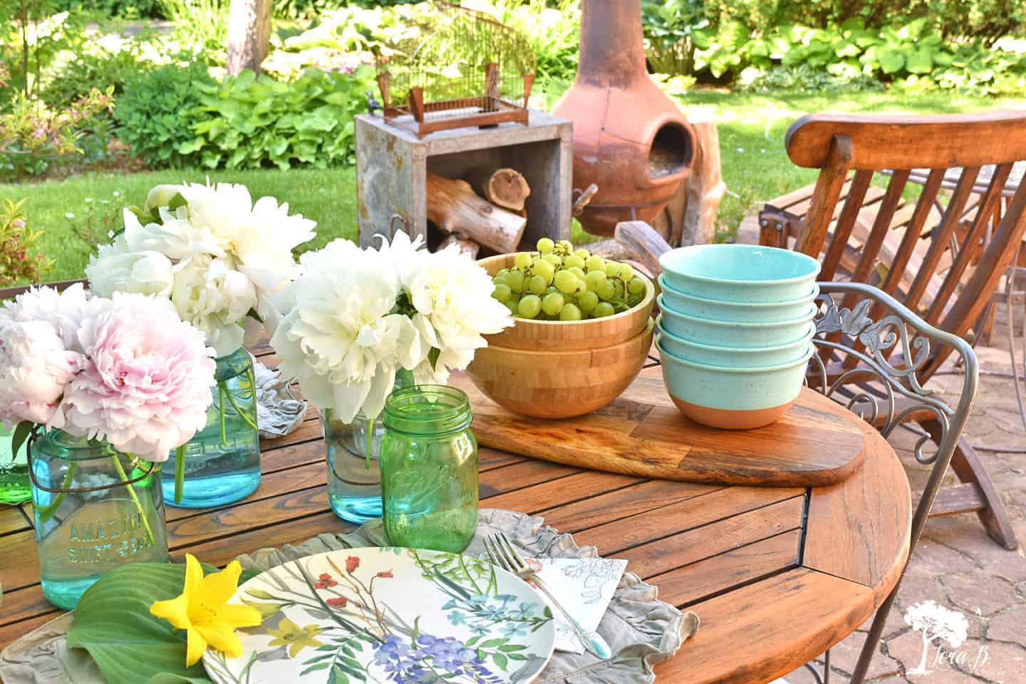 Casual Outdoor Summer Table Setting Ideas - Lora Bloomquist~Create & Ponder