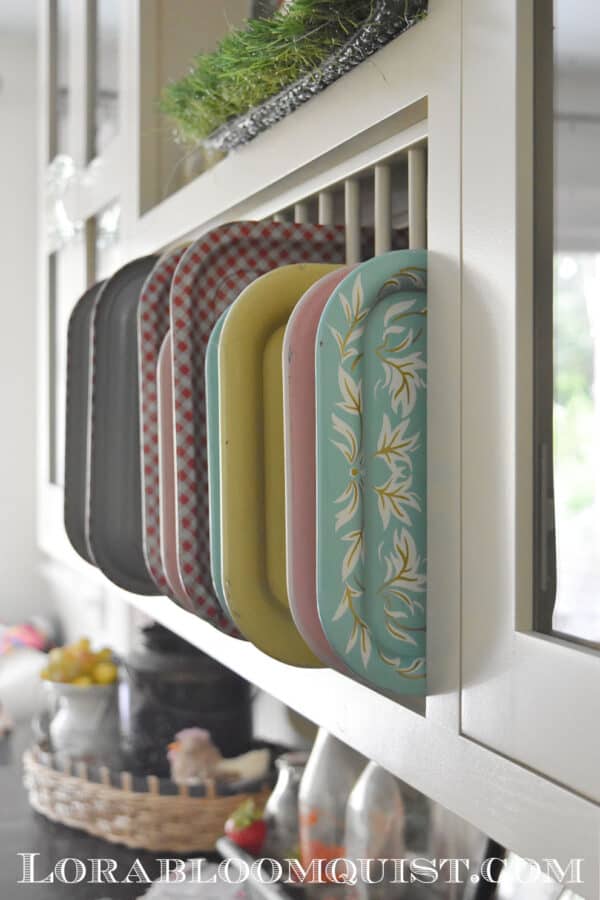 Nostalgic Summer Kitchen Decor with a Vintage Fruit Theme - Lora ...