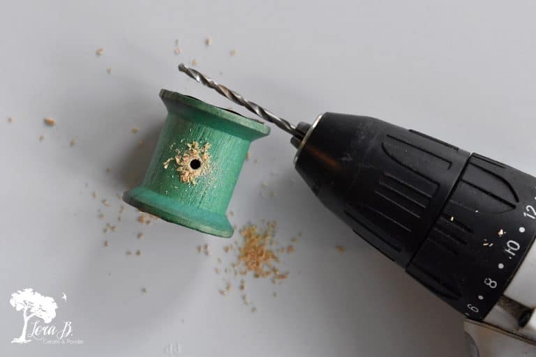 Vintage Thread Spool Mini Wreath How-To - Lora Bloomquist~Create & Ponder